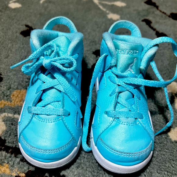 Jordan | Shoes | Toddler Nike Air Jordans V6 Retro Pantone Still Blue ...